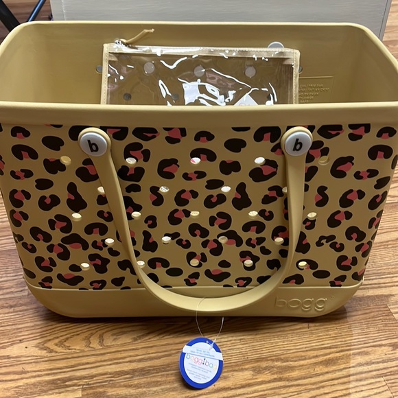 BOGG BAG | Bags | New Original Bogg Bag In Pink Leopard Large Size ...